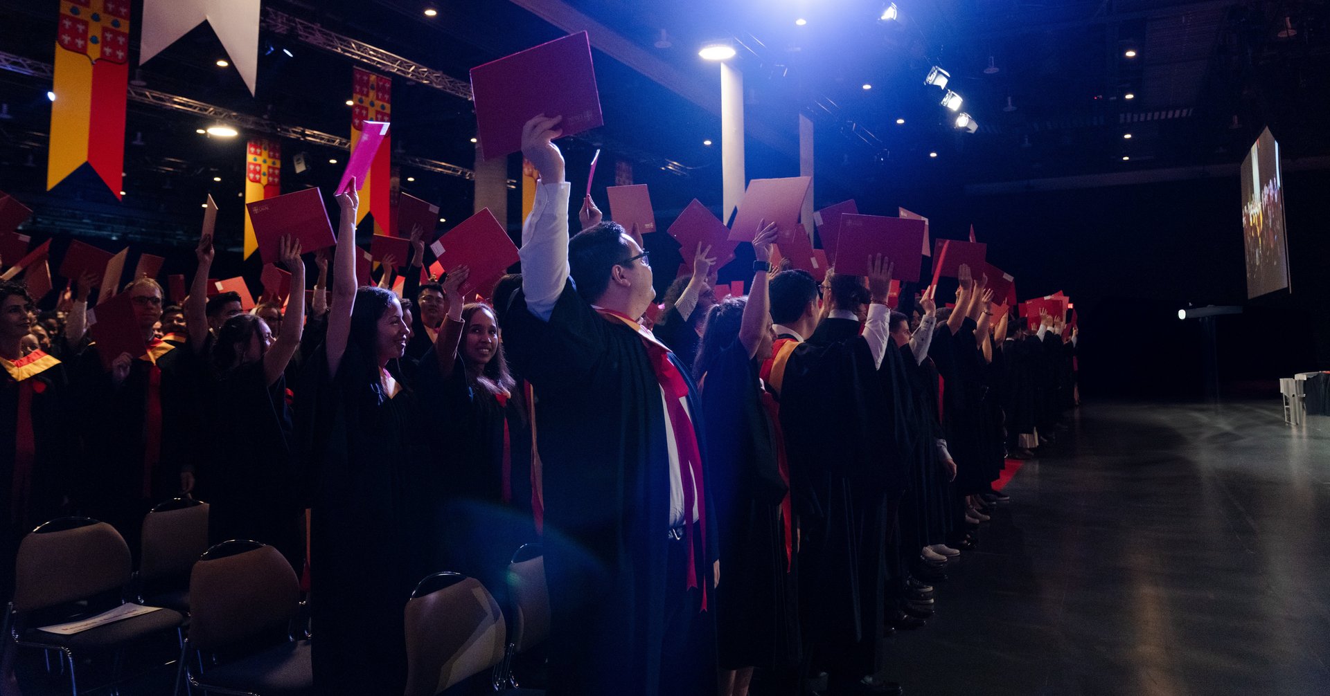 Plus de 630 diplômes remis lors de la collation des grades 2024 - Faculté des sciences et de ...